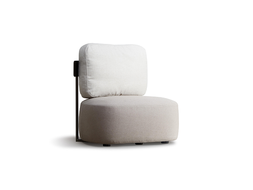 Pierre Small Armchair by Flou | Laflo